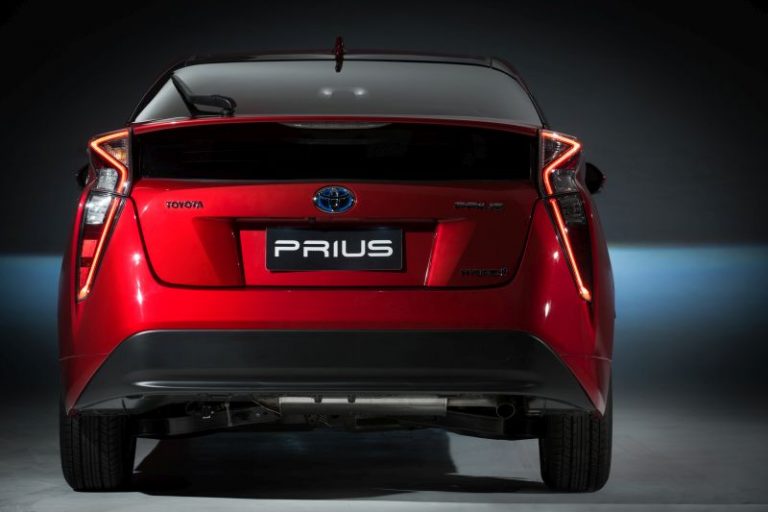 Toyota Prius flex é o primeiro híbrido bicombustível da história; veja ...
