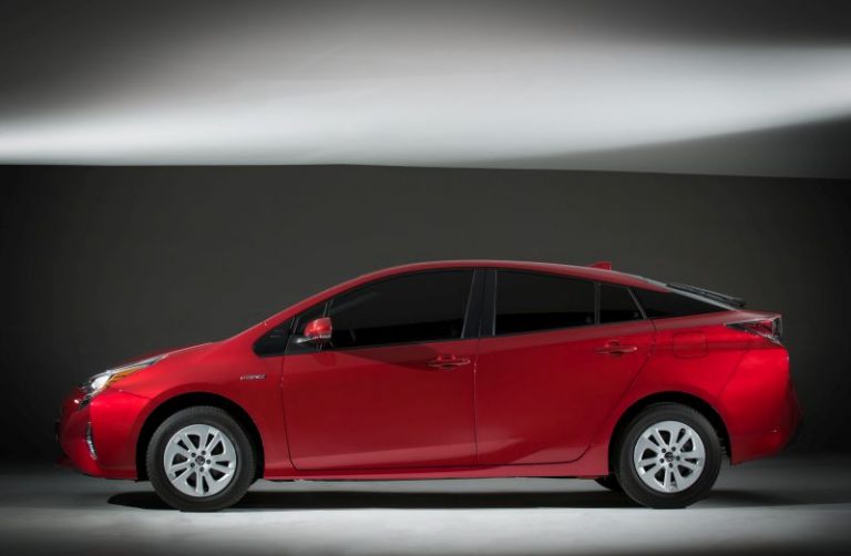 Toyota Prius flex é o primeiro híbrido bicombustível da história; veja ...