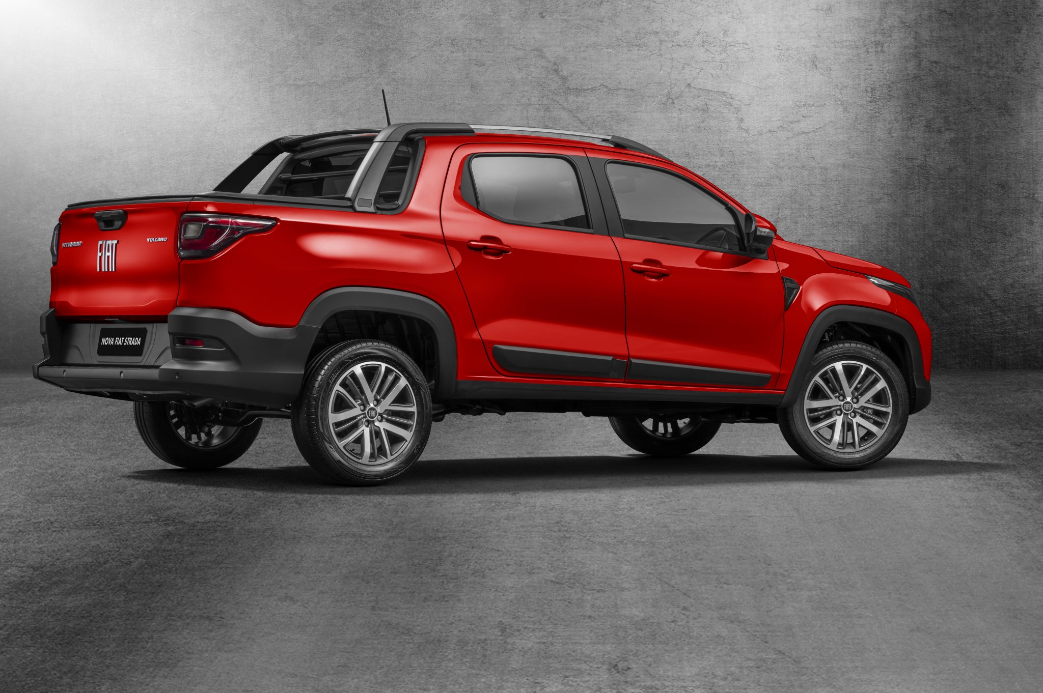Fiat Strada Volcano 2021 vale a compra? Veja preços e equipamentos