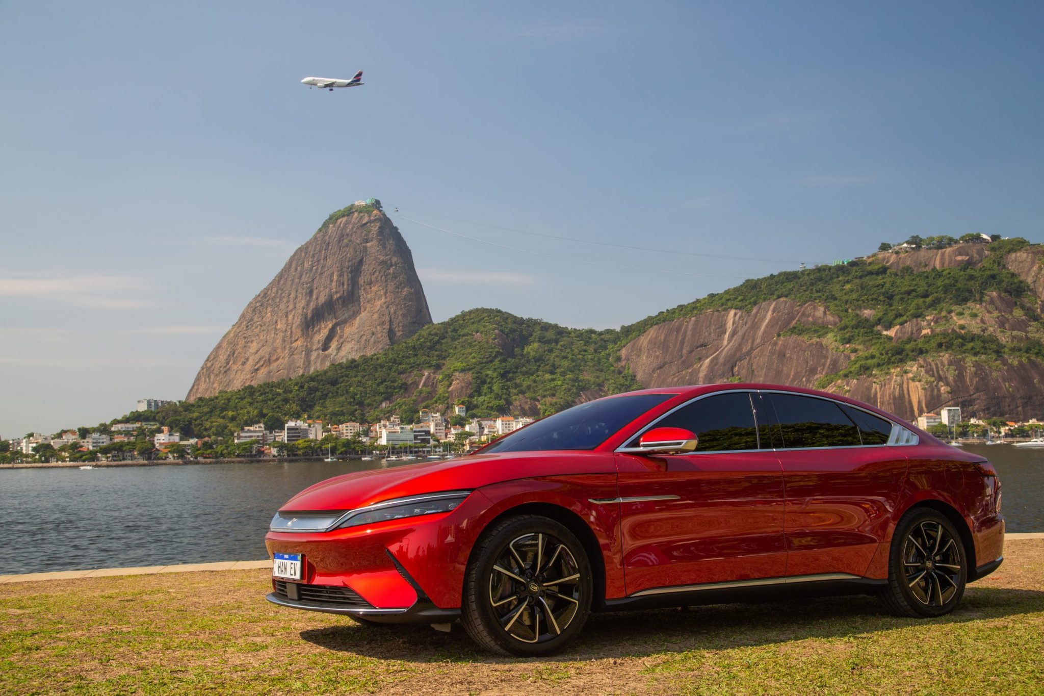 BYD inaugura concessionária no Rio de Janeiro