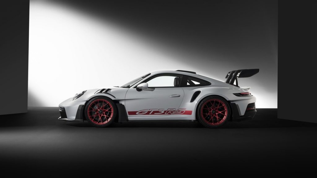 Porsche 911 GT3 RS: tudo sobre o esportivo que custa R$ 1,7 milhão