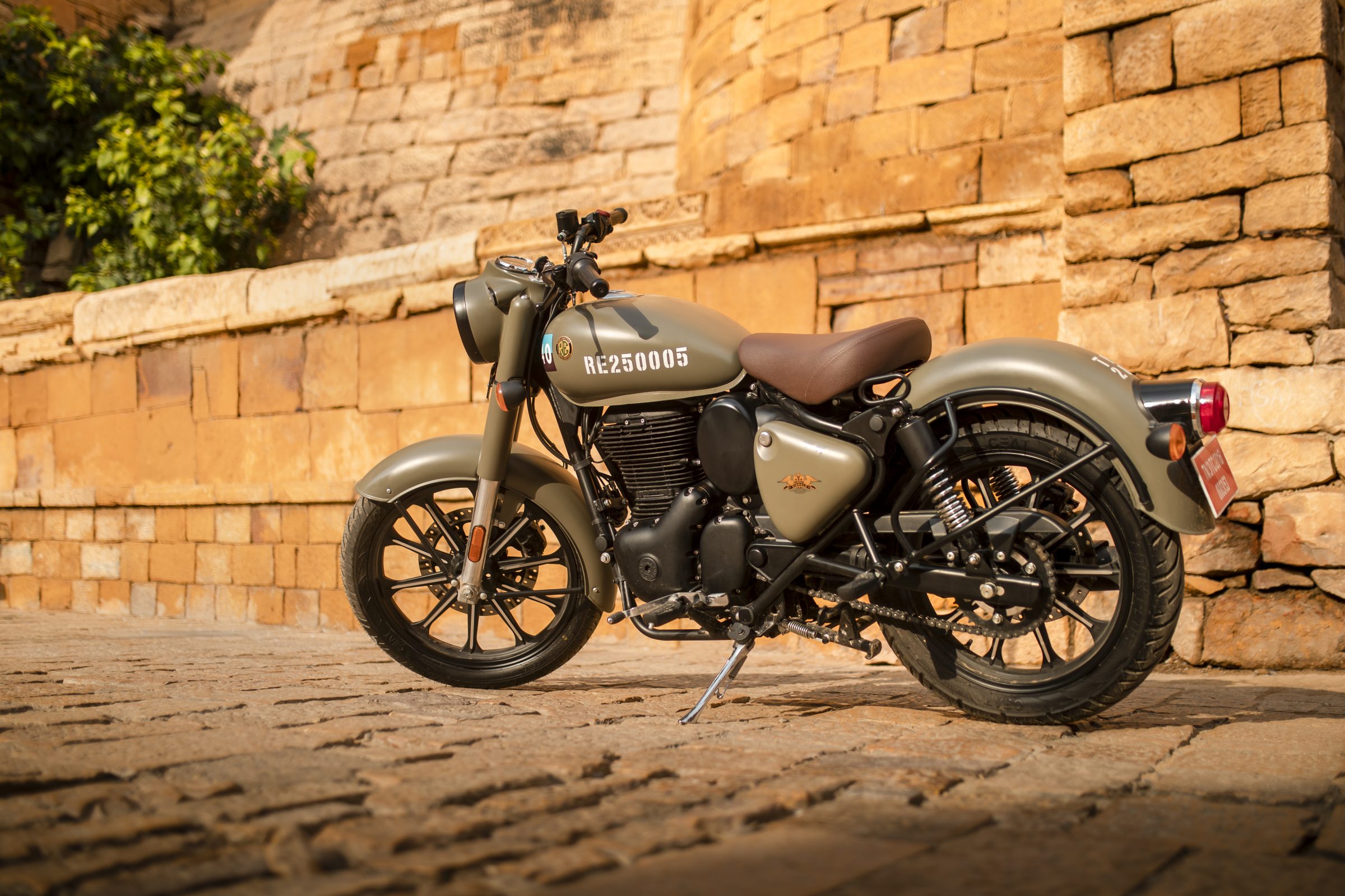 Royal Enfield Classic 350 2023 Ficha T cnica Motoriza o E Visual 