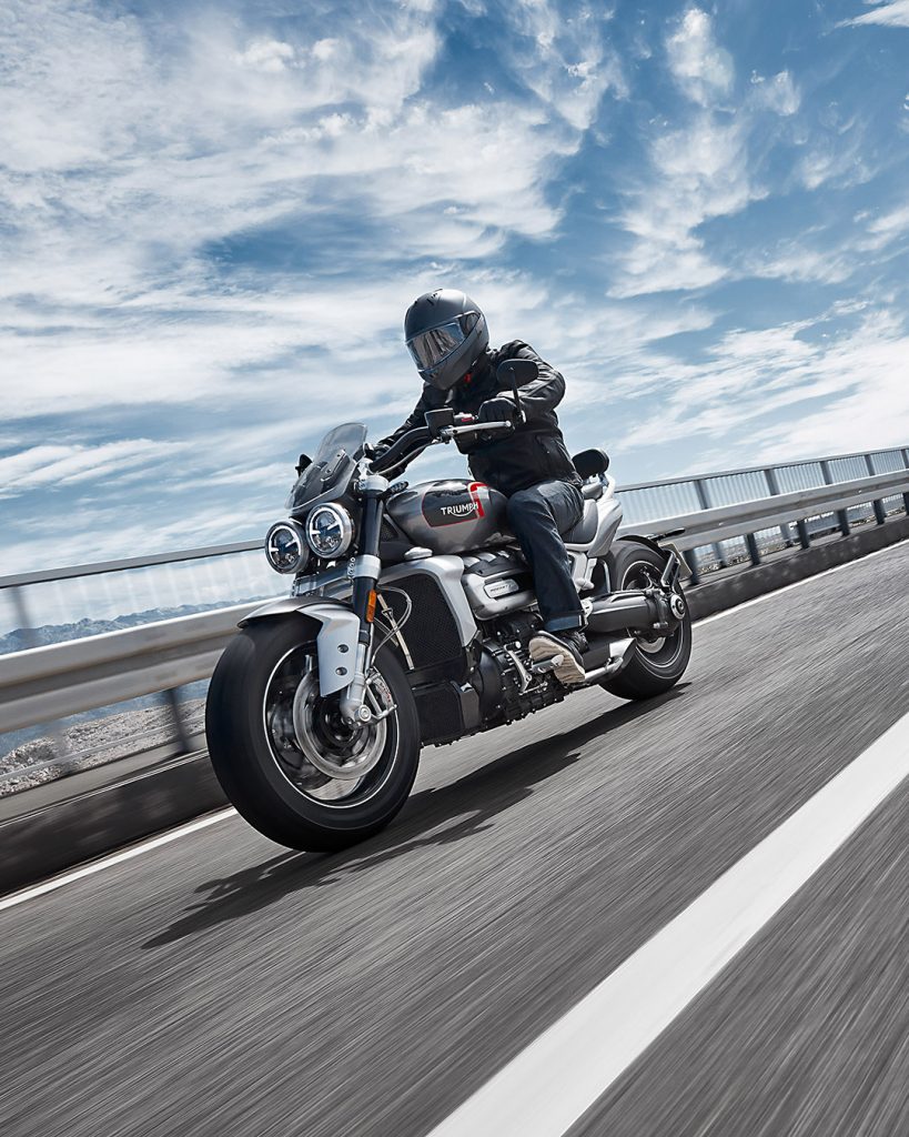 Triumph Rocket 3 GT 2023: ficha técnica, tecnologia e motorização