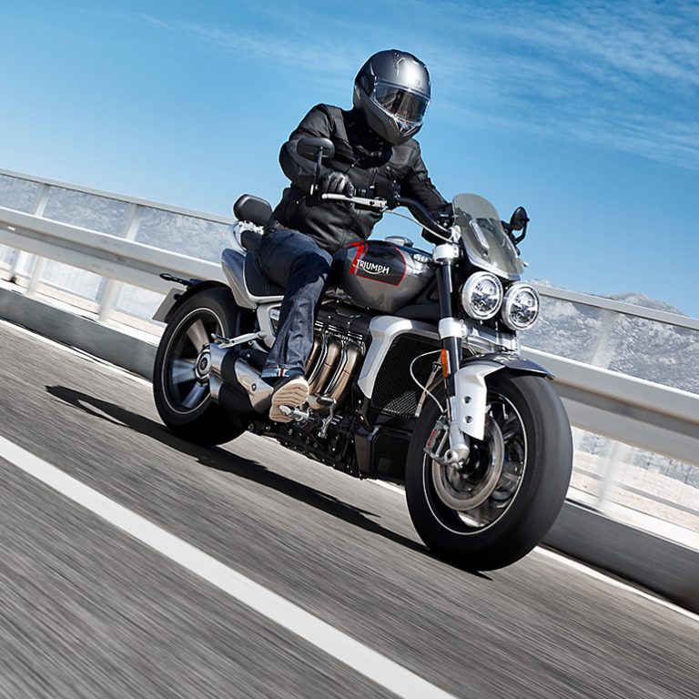 Triumph Rocket 3 GT 2023: ficha técnica, tecnologia e motorização