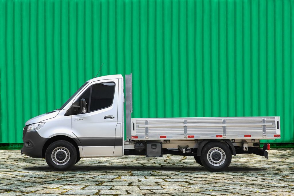 Mercedes-Benz lança novas versões da linha Sprinter