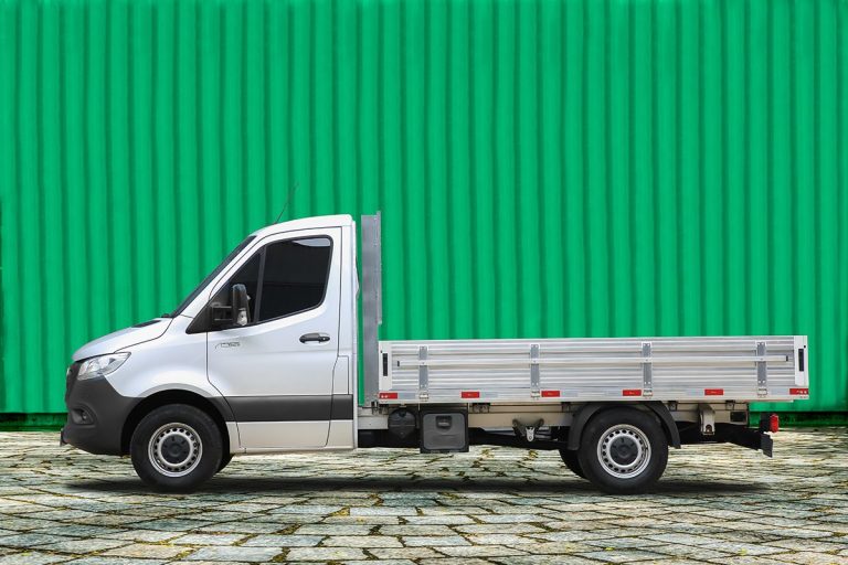 Mercedes-Benz lança novas versões da linha Sprinter