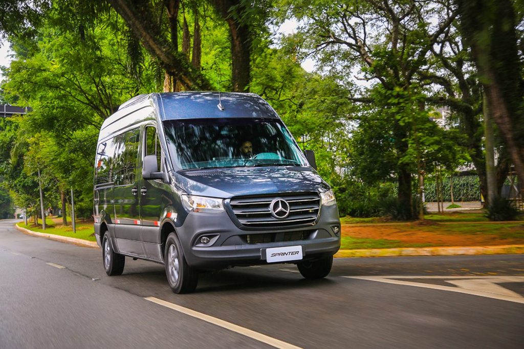 Mercedes-Benz lança novas versões da linha Sprinter