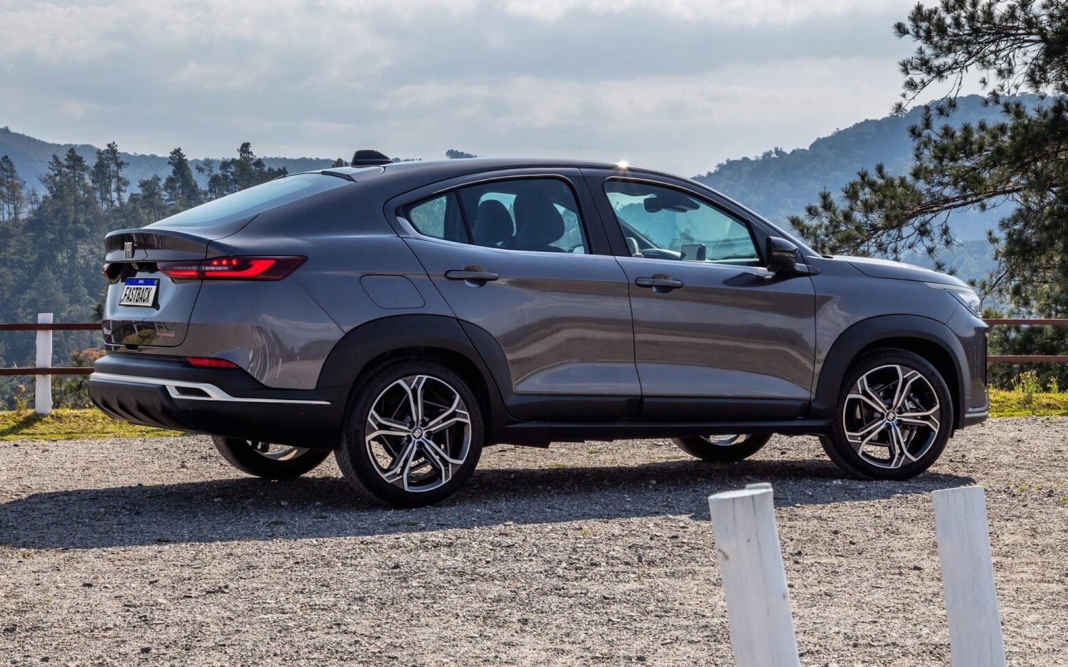 Fiat Fastback 2025: ficha técnica, preço e itens de série - Noticias de ...