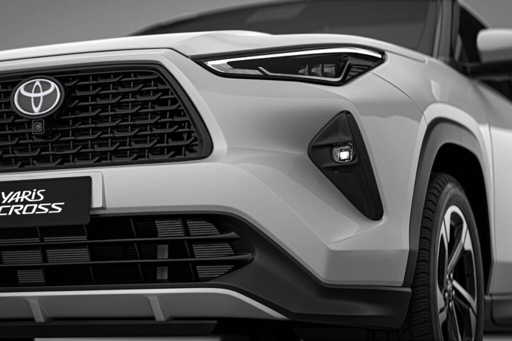 Yaris Cross dispara 19%, entra no Top 10 e coloca HR-V, Renegade e ...
