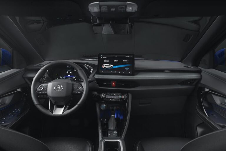 Toyota corta mais de R$ 21.111,52 mil do Yaris Cross e deixa preço ...